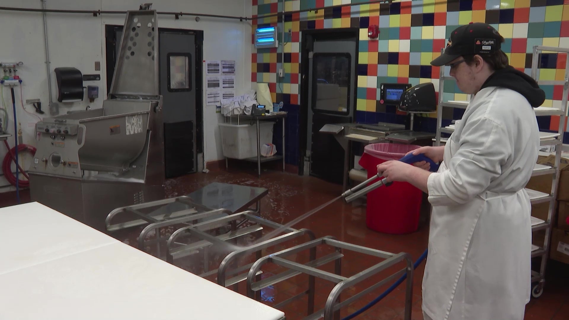 Cleaning and Sanitizing in Food Processing and Handling Environments ...