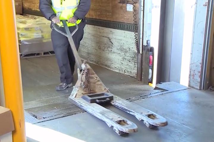 Manual Pallet Jack Safety | Large Equipment Safety | Warehouse Safety ...
